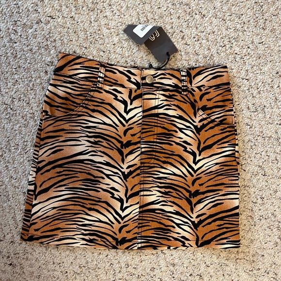 Sans Souci | Skirts | Tiger Print Skirt Sans Souci | Poshmark